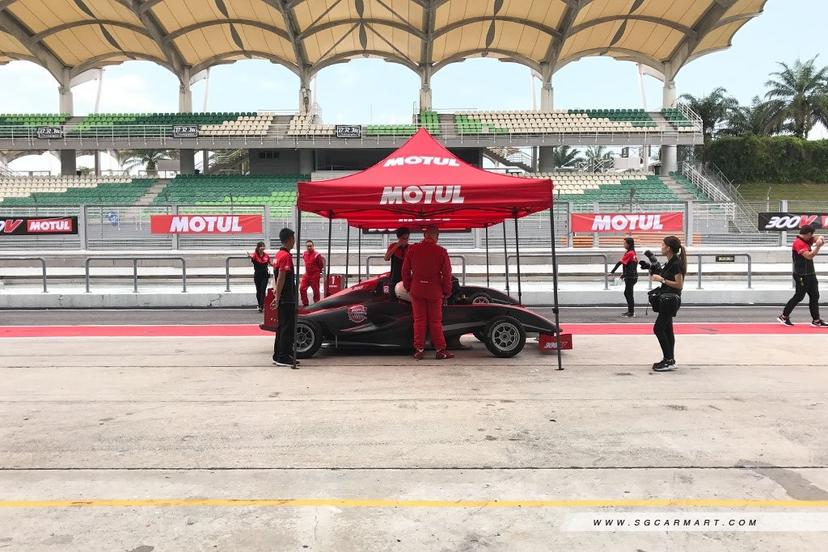 Here's what you'll need to drive a Formula 4 race car - Sgcarmart