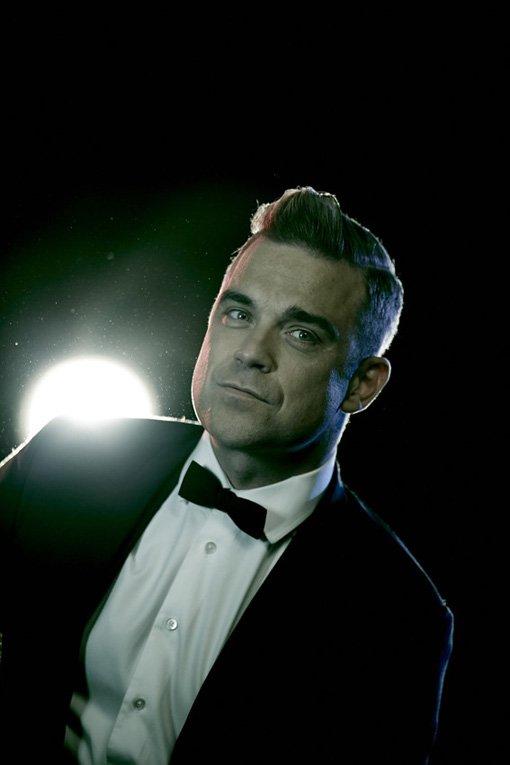 Robbie Williams to headline Singapore Grand Prix after F1 qualifying ...