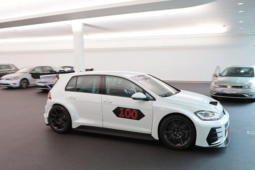 100th Volkswagen Golf GTI TCR handed over in Autostadt - Sgcarmart