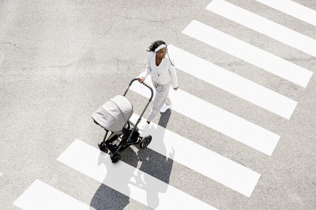Mercedes-Benz launches new pushchairs together with Hartan - Sgcarmart