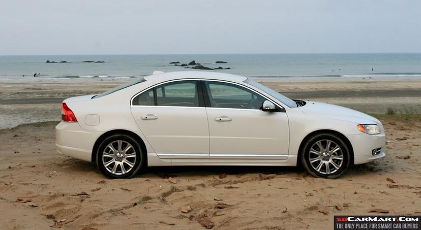Volvo S80 2.5T (A) Review - Sgcarmart