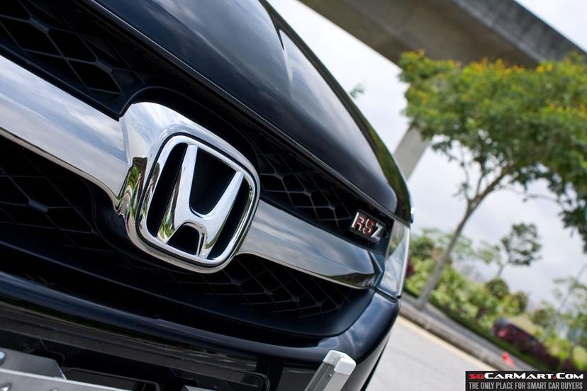 Honda Stream RSZ 1.8 (A) Review - Sgcarmart