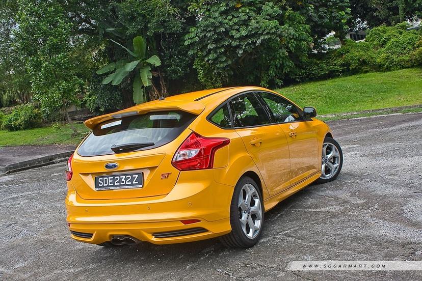 Ford Focus ST 2.0 (M) Review - Sgcarmart