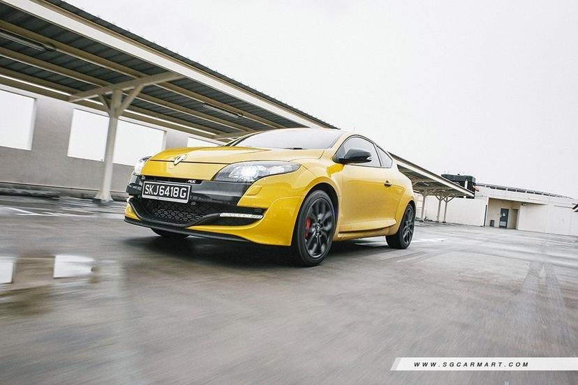 Renault Megane RS 2.0T 265 (M) Review - Sgcarmart