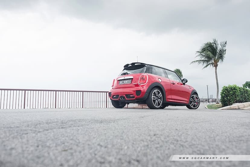MINI John Cooper Works 2.0 (A) Review - Sgcarmart