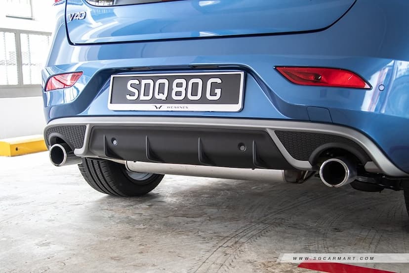 Volvo V40 T4 R-Design (A) Review - Sgcarmart