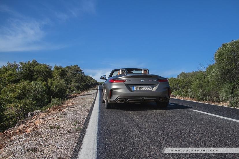 BWM Z4 M40i 3.0 (A) First Drive Review - Sgcarmart