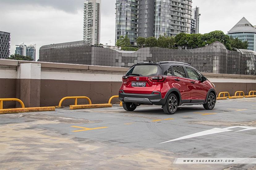 Honda Jazz Crosstar Hybrid 1.5 X (A) Review - Sgcarmart