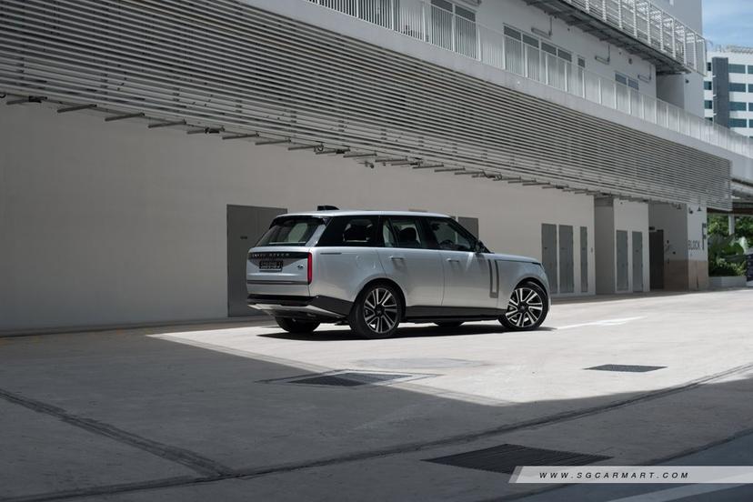 Land Rover Range Rover Plug-in Hybrid 3.0 SE (A) Review - Sgcarmart