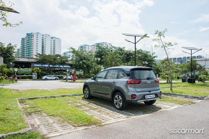 Kia Niro Plus EV review - Sgcarmart