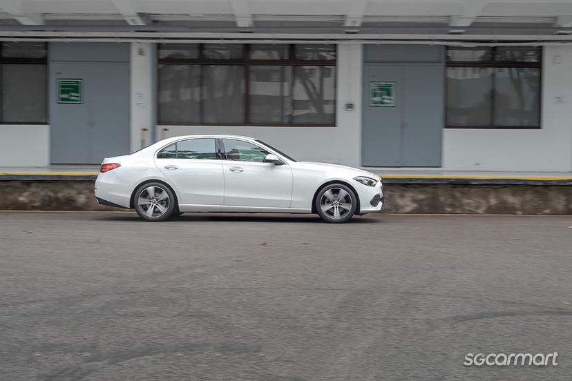 BMW 3 Series 318i vs Mercedes-Benz C-Class C180 - Sgcarmart