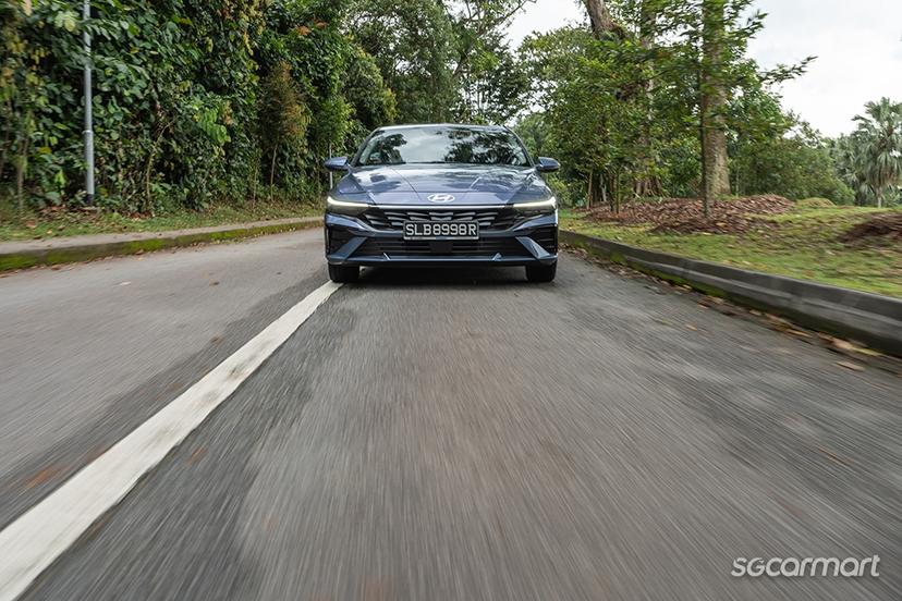 Hyundai Avante Hybrid Elite Facelift Review - Sgcarmart