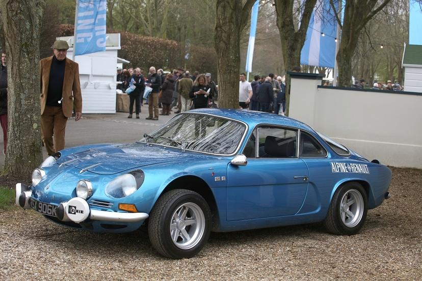 Alpine shows off its motorsports history at the MM81 - Sgcarmart