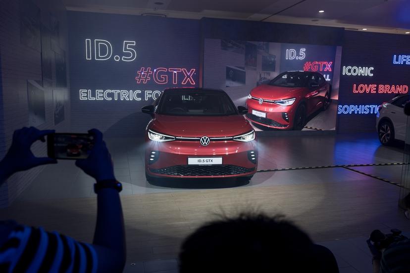 Volkswagen showcases EV line-up at Electric City event - Sgcarmart