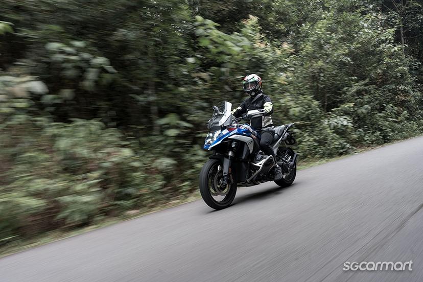 BMW R 1300 GS Trophy Bike Review - Sgcarmart