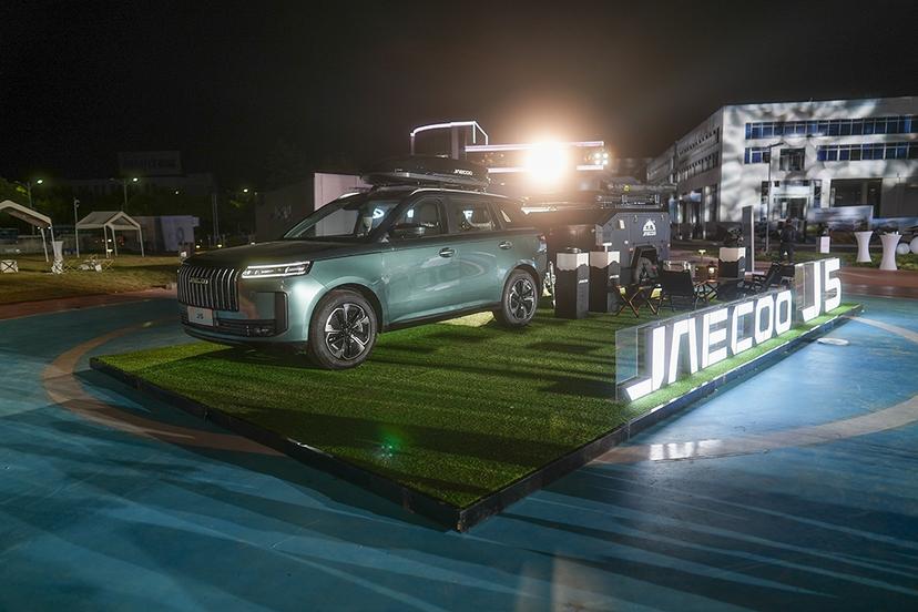 Jaecoo J5 makes its global debut - Sgcarmart