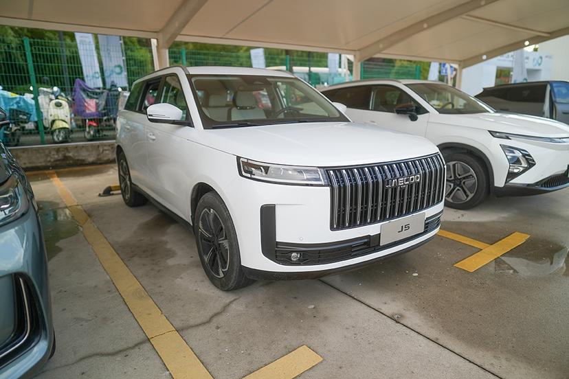 Jaecoo J5 makes its global debut - Sgcarmart