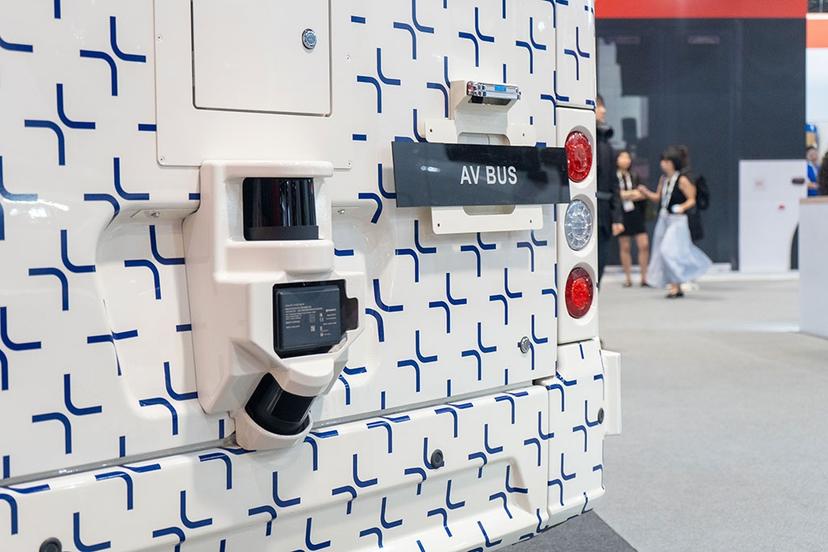 BYD shows off first double-decker electric bus in Singapore - Sgcarmart