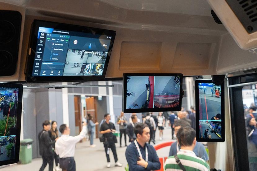 BYD shows off first double-decker electric bus in Singapore - Sgcarmart