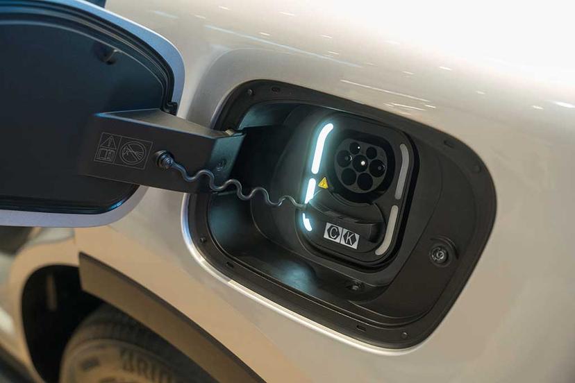 MGS5 EV launched in Singapore, eligible for Cat A COE - Sgcarmart