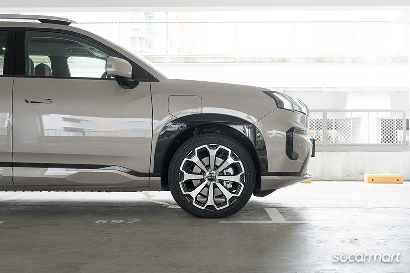 Aion V Review - Sgcarmart