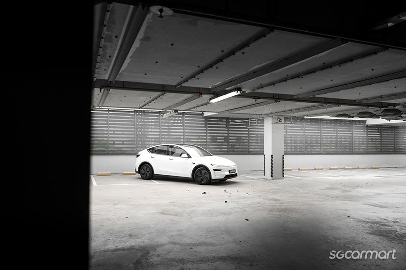 Tesla Model Y RWD 110 Facelift Review - Sgcarmart