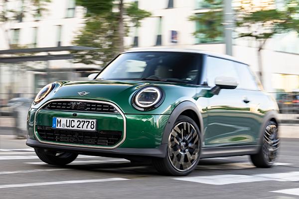 The new MINI family has just been introduced in Singapore - Sgcarmart