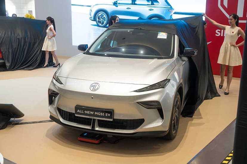 MGS5 EV launched in Singapore, eligible for Cat A COE - Sgcarmart