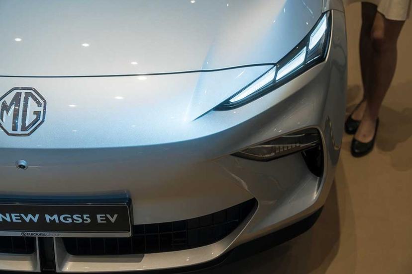 MGS5 EV launched in Singapore, eligible for Cat A COE - Sgcarmart