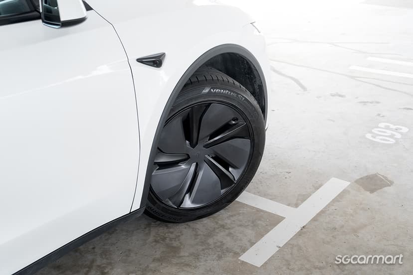 Tesla Model Y RWD 110 Facelift Review - Sgcarmart