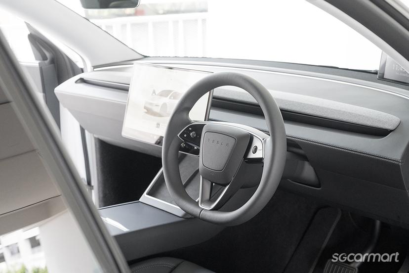 Tesla Model Y RWD 110 Facelift Review - Sgcarmart