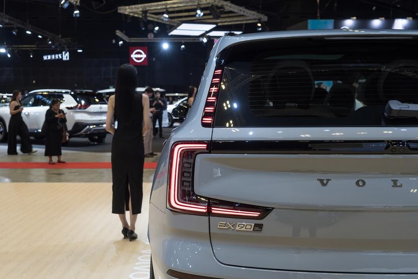 Seven-seat electric flagship: Volvo EX90 lands in Singapore - Sgcarmart